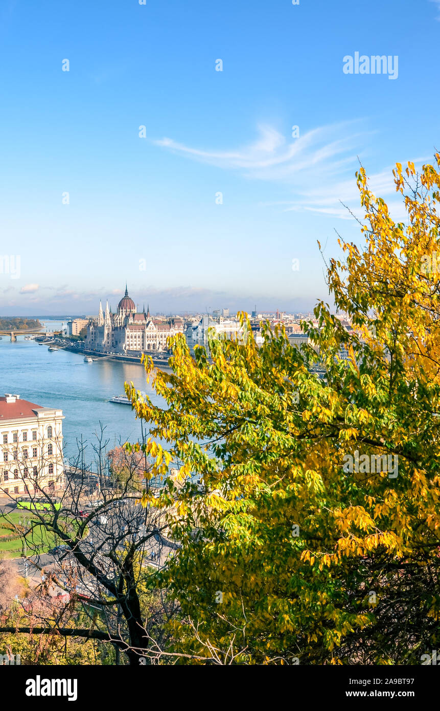 Budapest water fall hi-res stock photography and images - Alamy