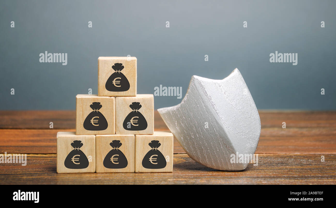 Euro currency security shield hi-res stock photography and images - Alamy