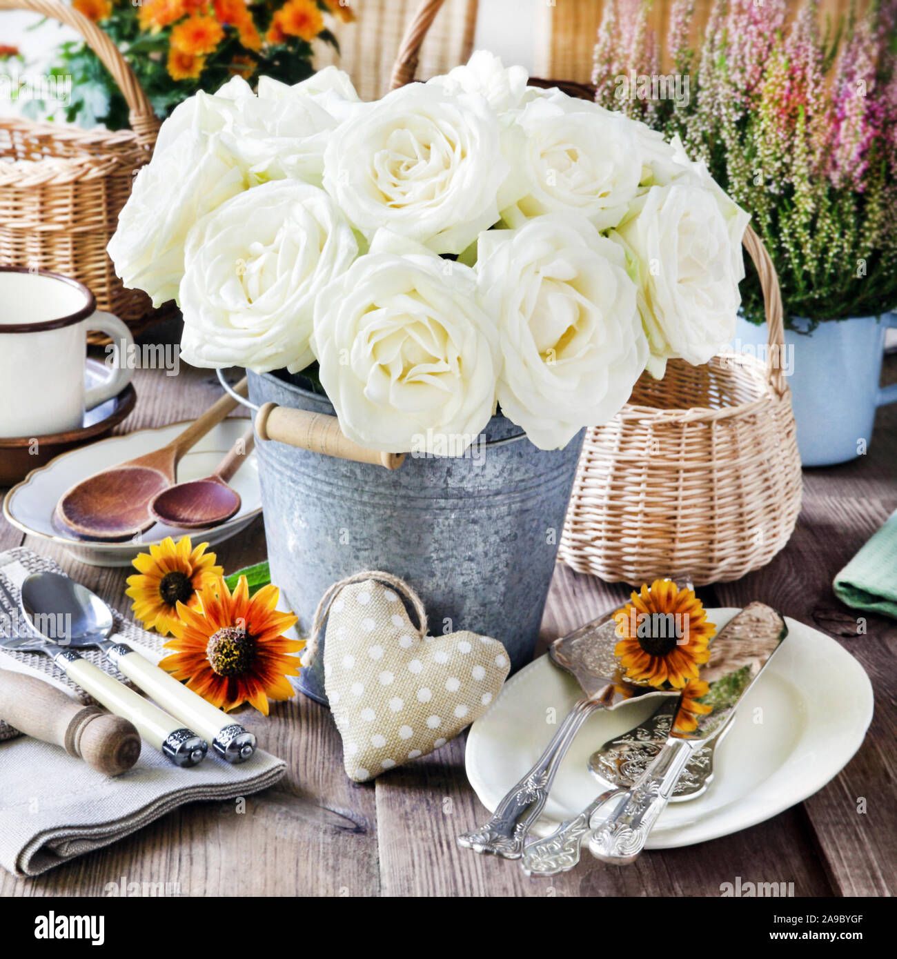 Cutlery in bucket hi-res stock photography and images - Alamy