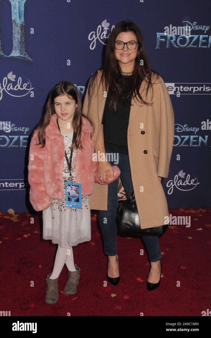 Los Angeles, USA. 07th Nov, 2019. Tiffani Thiessen, Harper Renn Smith ...