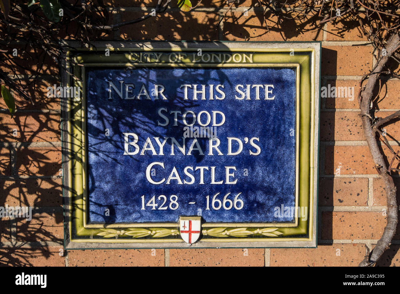 Baynards castle hi-res stock photography and images - Alamy