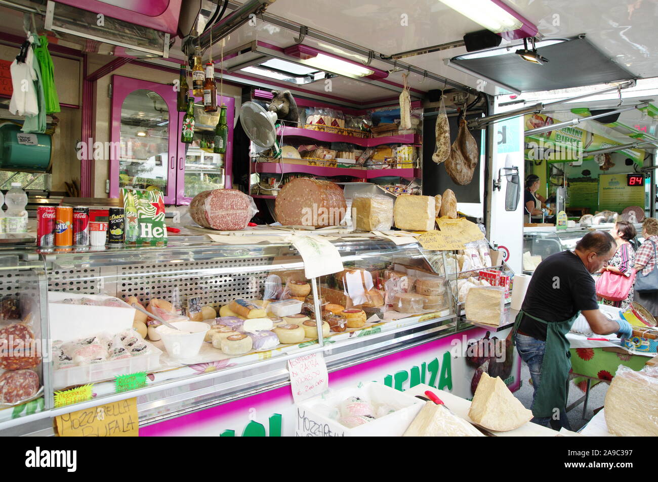 Market stall siena italy hi-res stock photography and images - Alamy