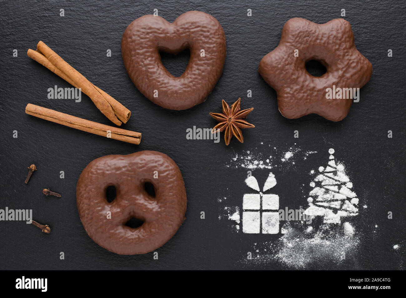 traditional german christmas chocolate gingerbread lebkuchen with ...