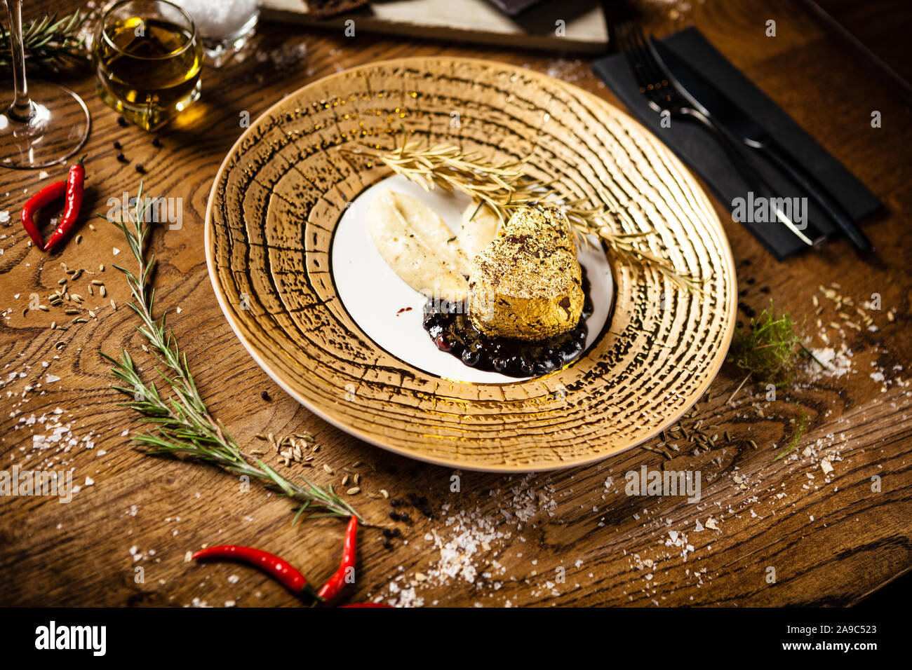 Black Angus tenderloin steak covered with 24 carat gold Stock Photo - Alamy