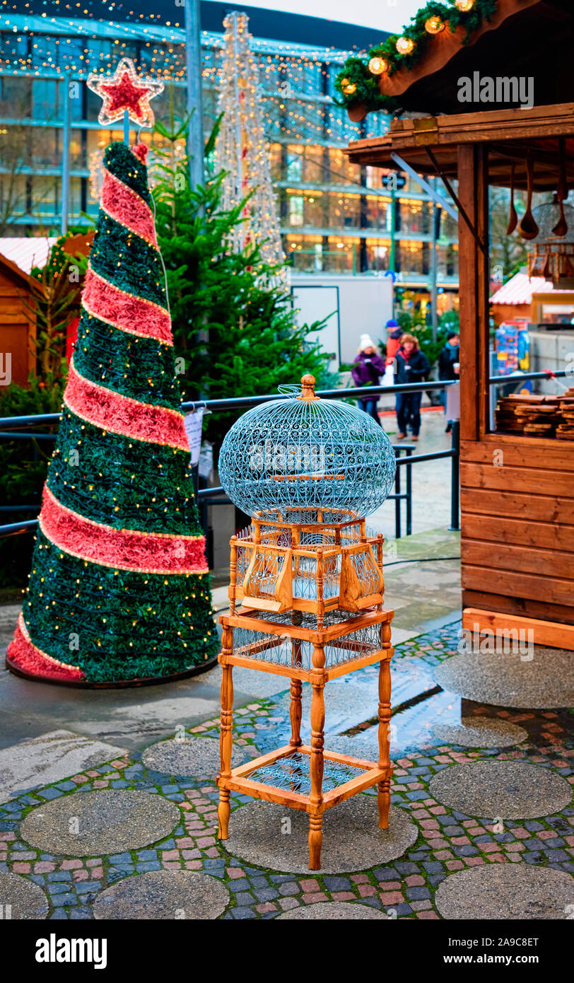 Decorations and Christmas tree at Christmas market in Germany new Stock ...