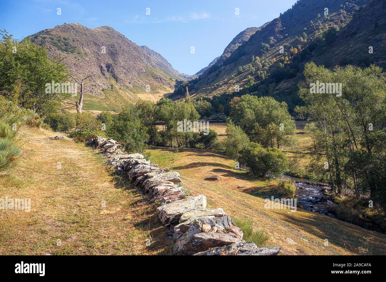Pyrenees trek hi-res stock photography and images - Alamy