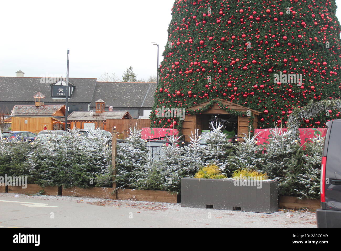 Cheshire oaks designer outlet chester hi-res stock photography and ...