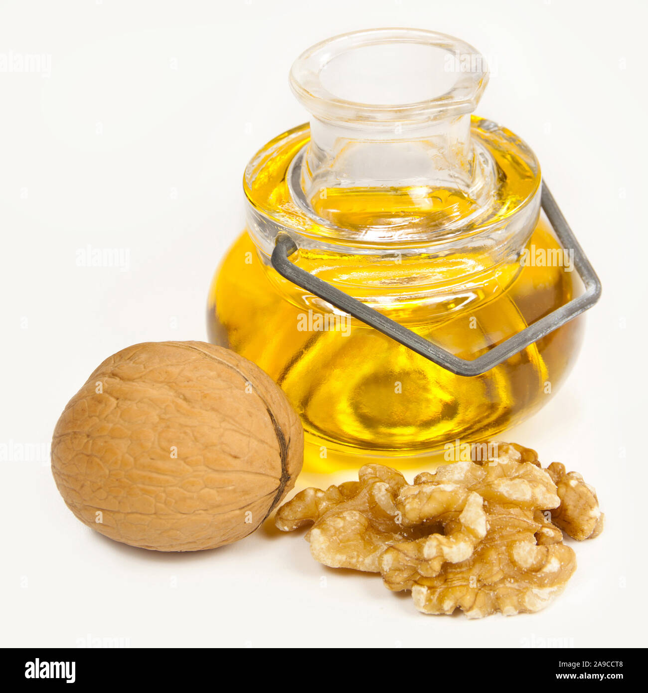 Walnut oil hi-res stock photography and images - Alamy