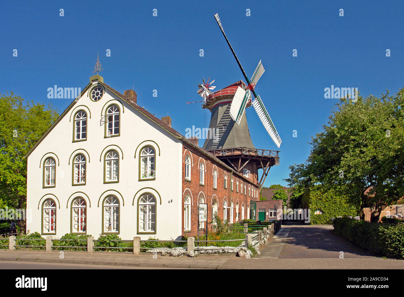 Windmühle in Norden, Ostfriesland Stock Photo - Alamy