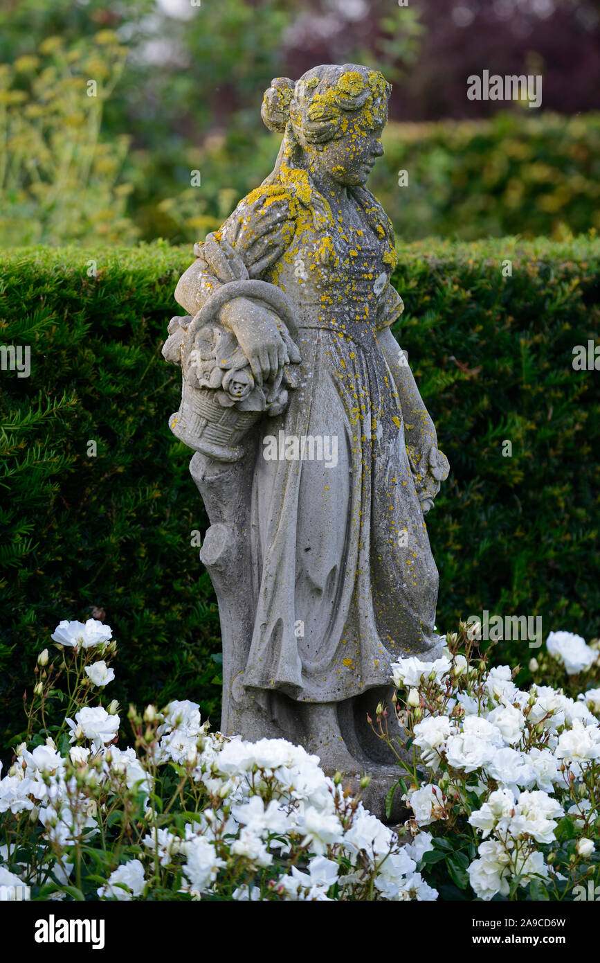 Autumn statue hi-res stock photography and images - Alamy