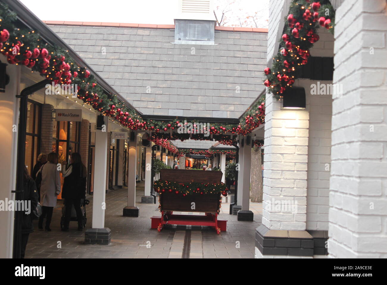 Cheshire oaks designer outlet chester hi-res stock photography and ...