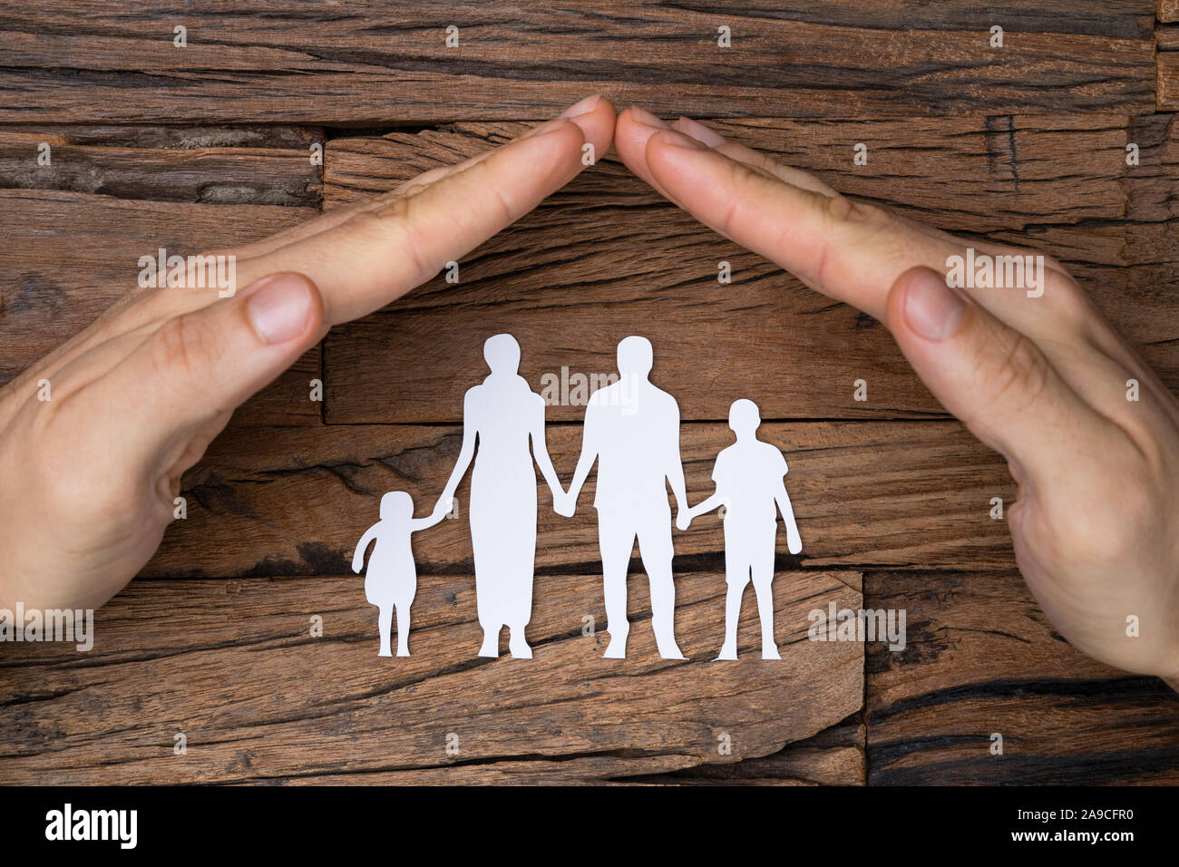 Children hand paper hi-res stock photography and images - Alamy