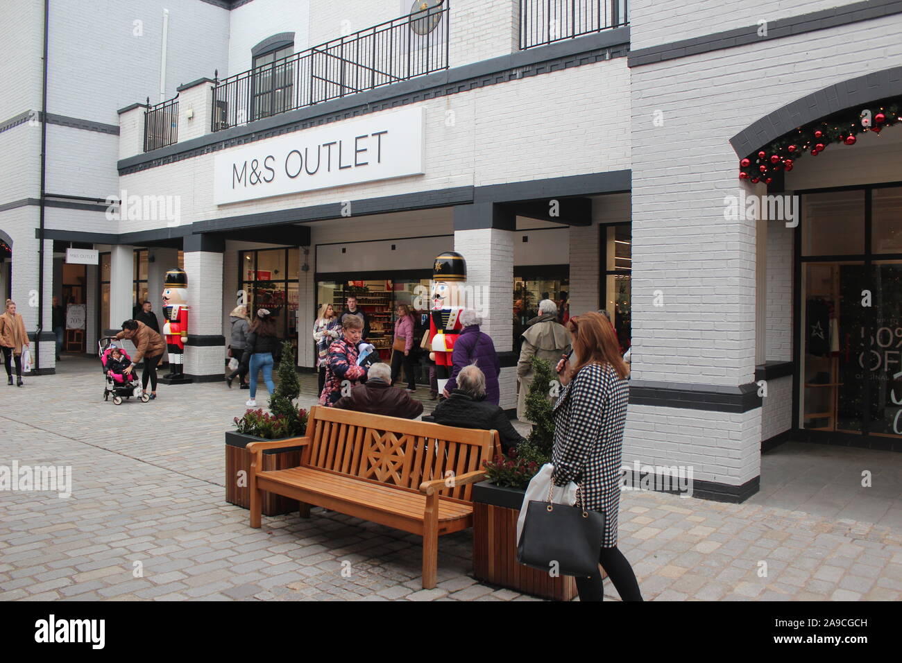 Cheshire oaks christmas hi-res stock photography and images - Alamy