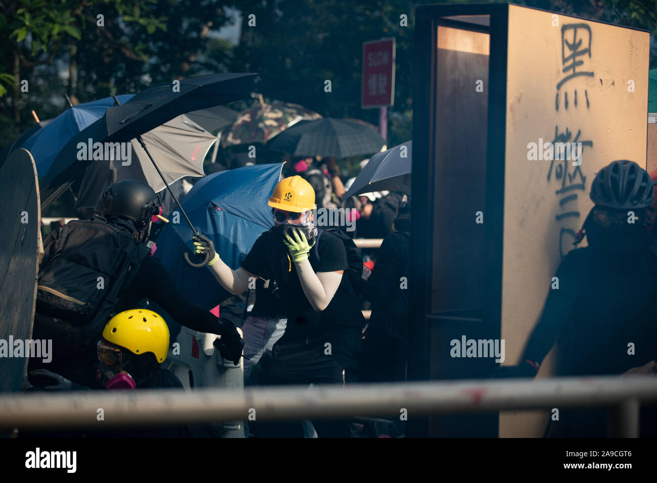 Hong kong protests 2019 umbrellas hi-res stock photography and images ...
