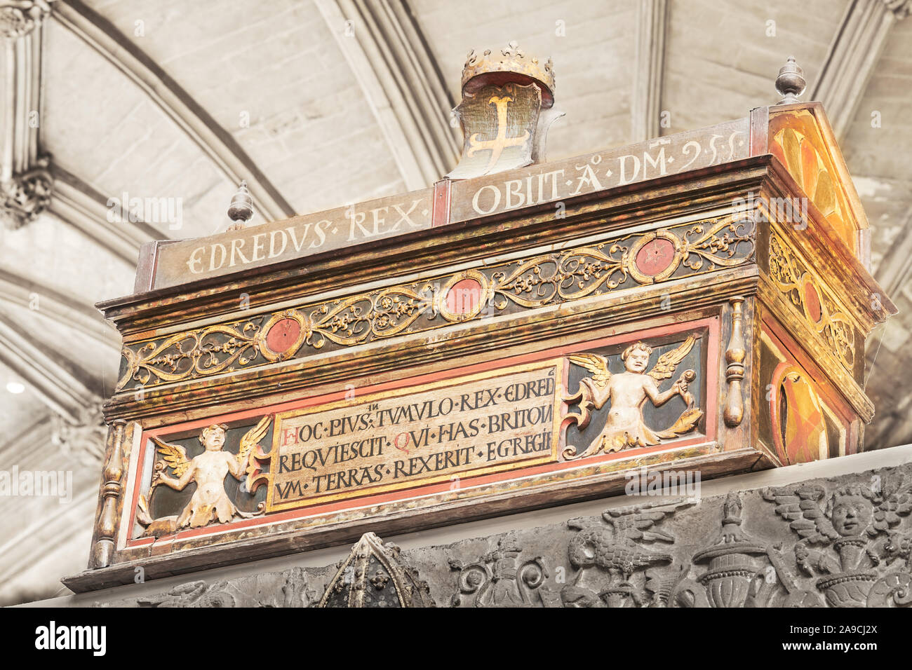 Medieval chest hi-res stock photography and images - Alamy
