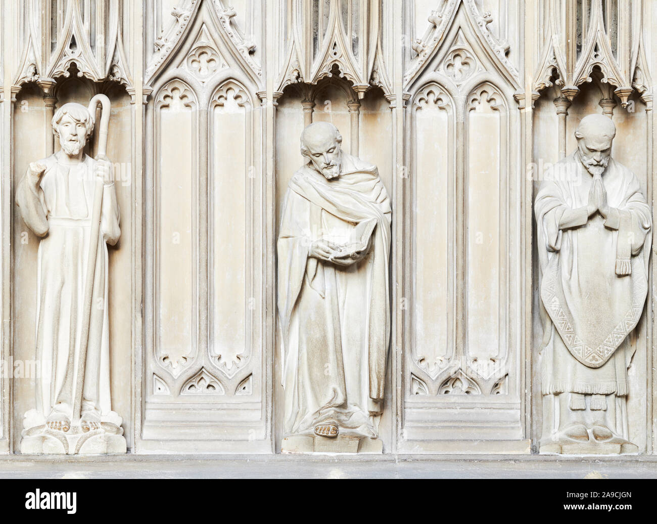 Stone statues on the tomb of Bishop Fox (died 1528) at the english ...