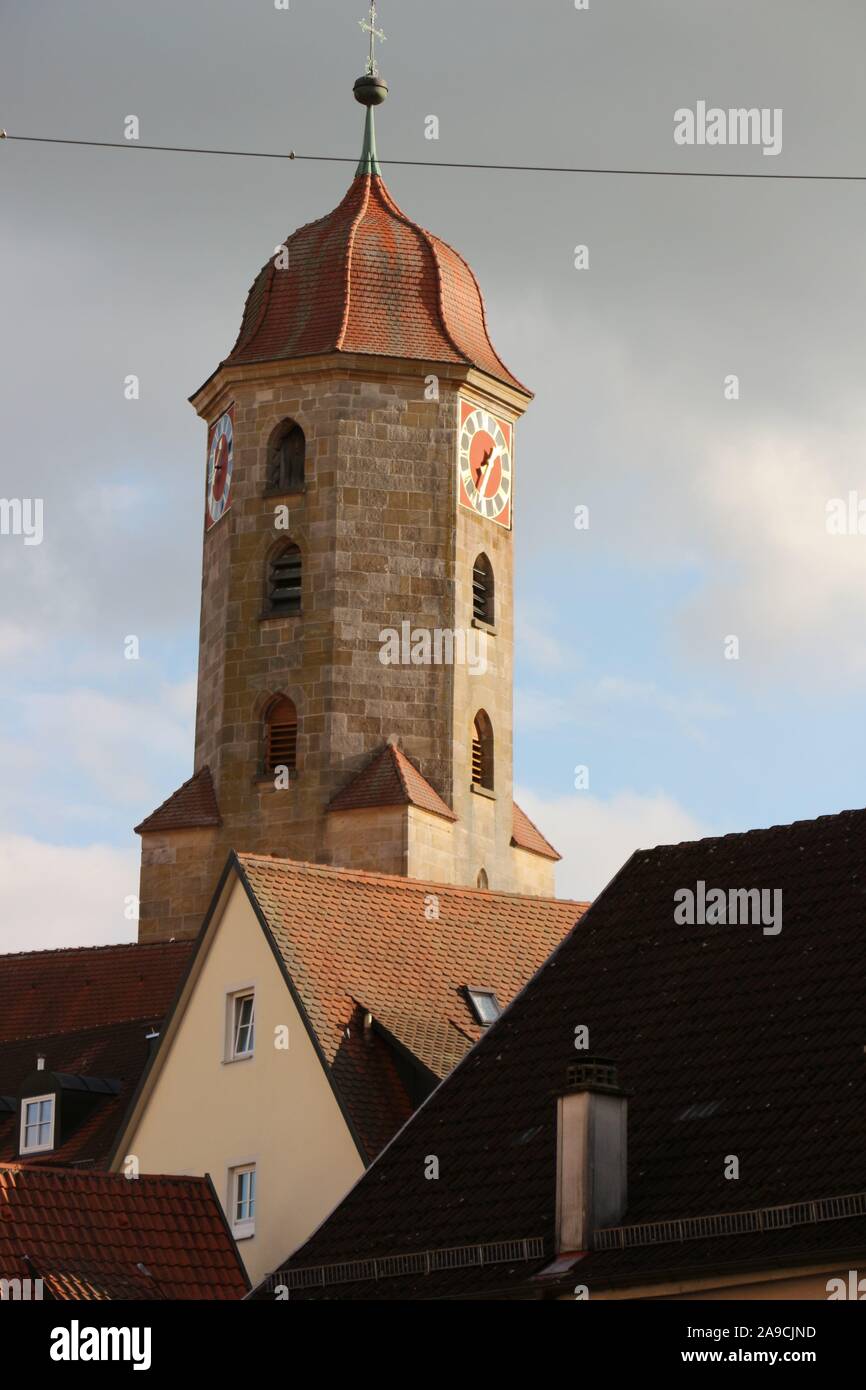 Historische Gebäude in der Altstadt von Ellwangen in Baden-Württemberg ...