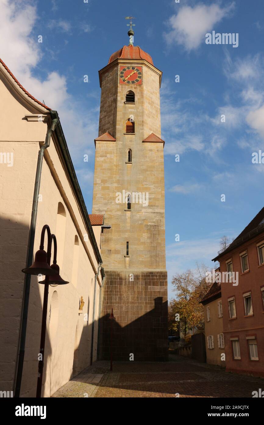 Historische Gebäude in der Altstadt von Ellwangen in Baden-Württemberg ...
