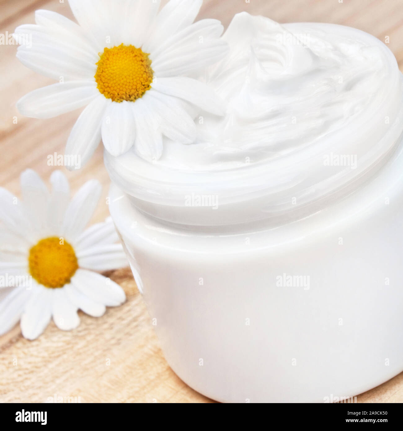 Square cream pot hi-res stock photography and images - Alamy