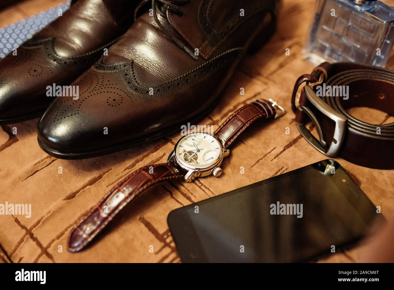 Elegant men's wedding shoes at groom morning Stock Photo - Alamy