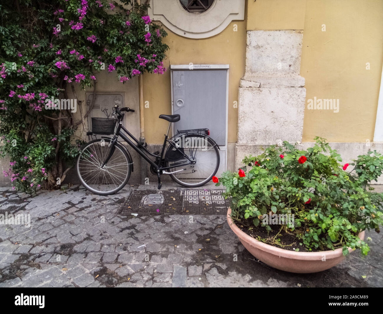 Rome lifestyle hi-res stock photography and images - Alamy
