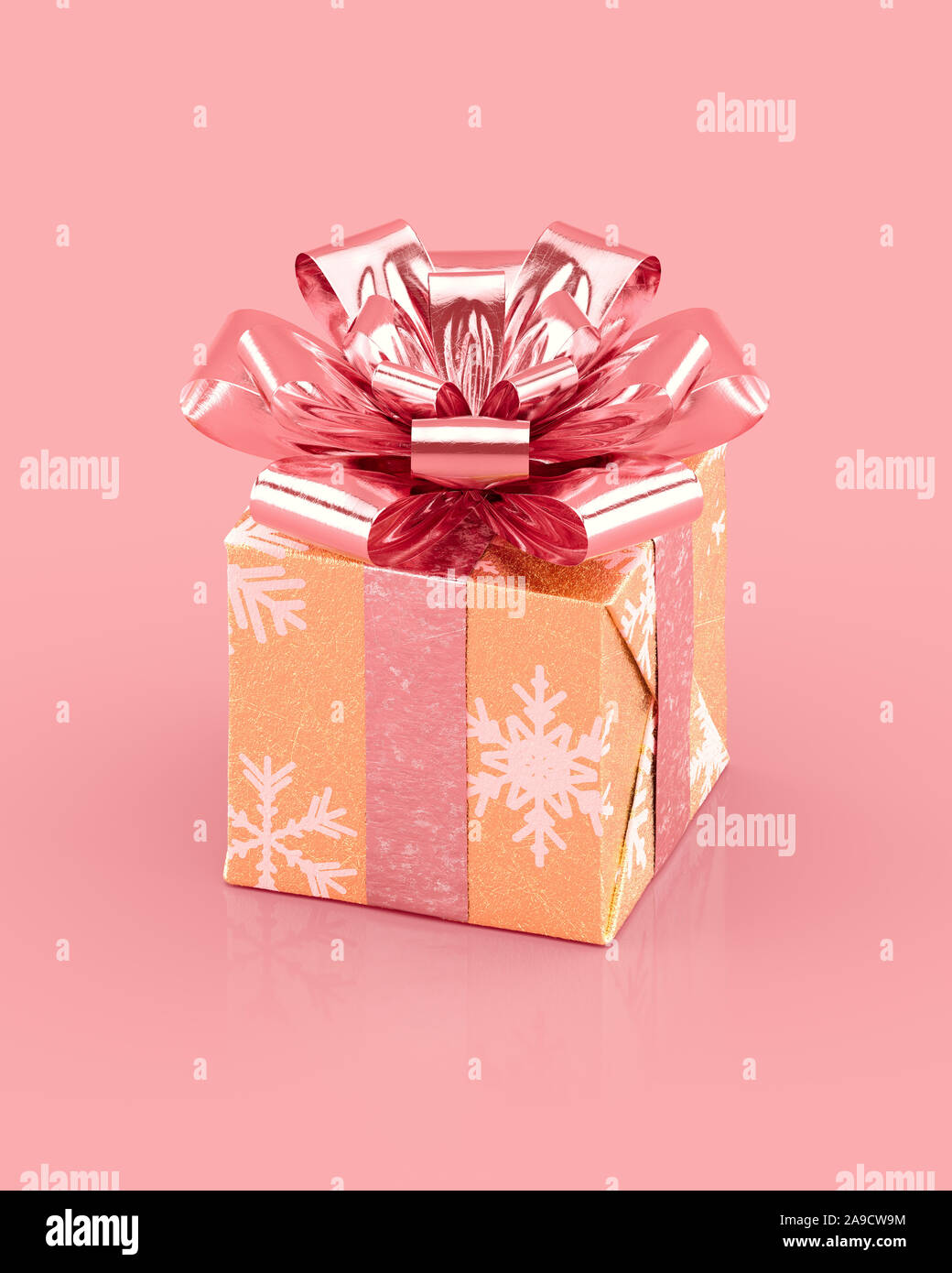 Luxury christmas present golden hi-res stock photography and images - Alamy