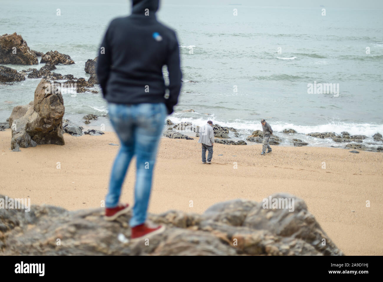 Observer of urban life hi-res stock photography and images - Alamy