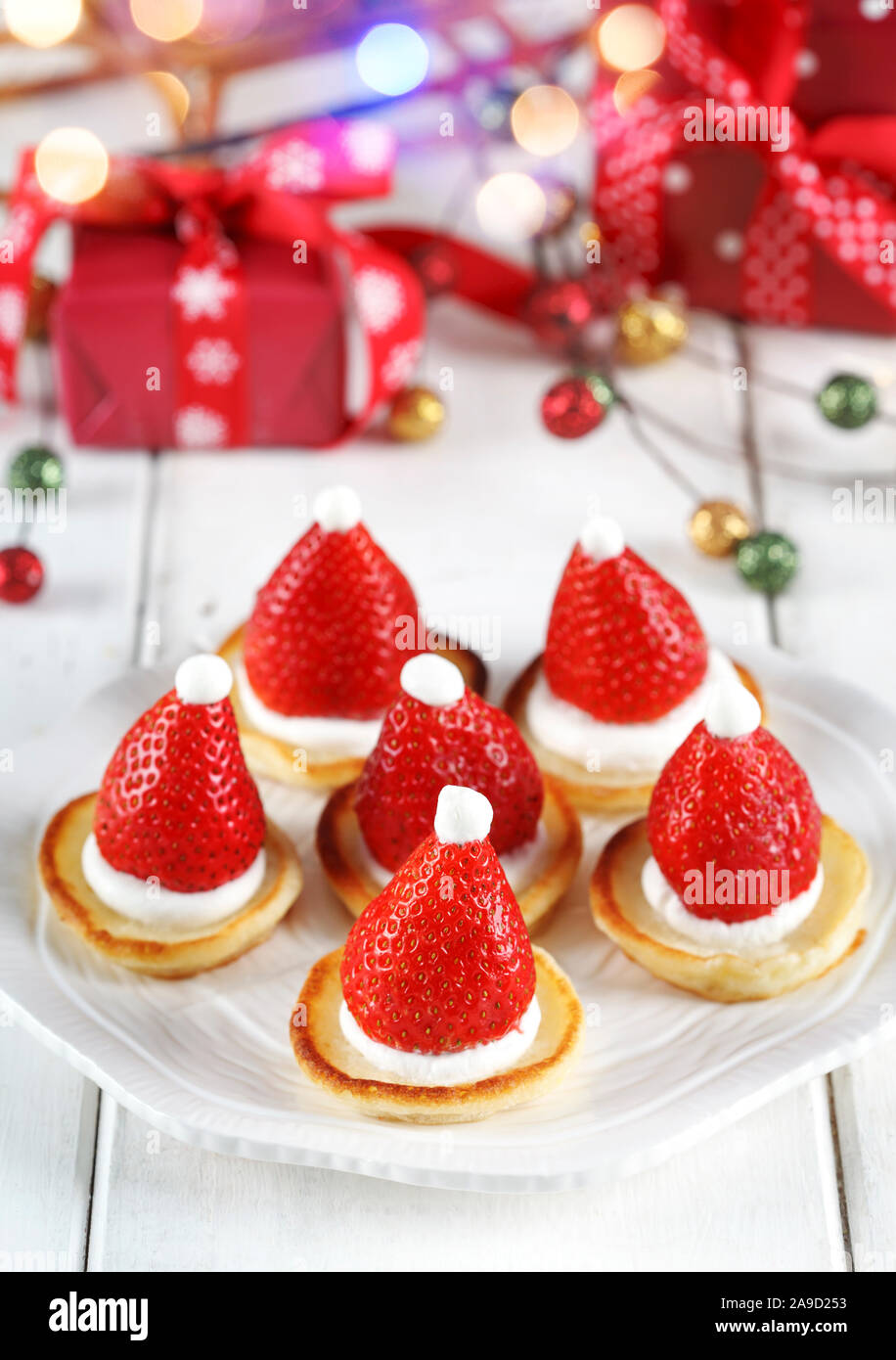 Santa claus pancake creative food hi-res stock photography and images ...
