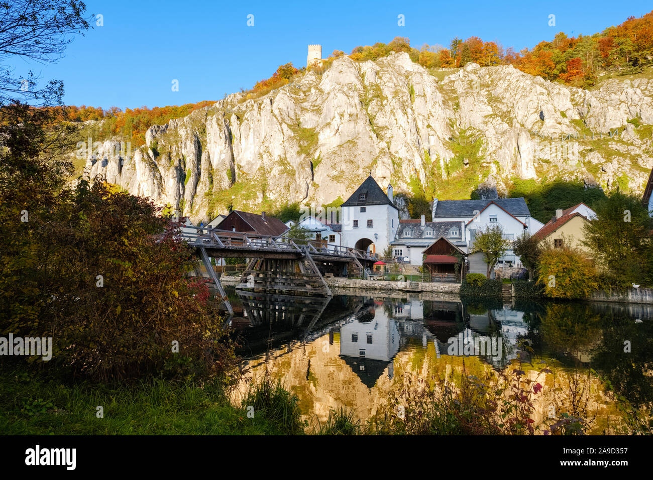 Essing, castle Randeck, Ludwig-Donau-Main-Kanal, Altmuehl valley, Lower ...