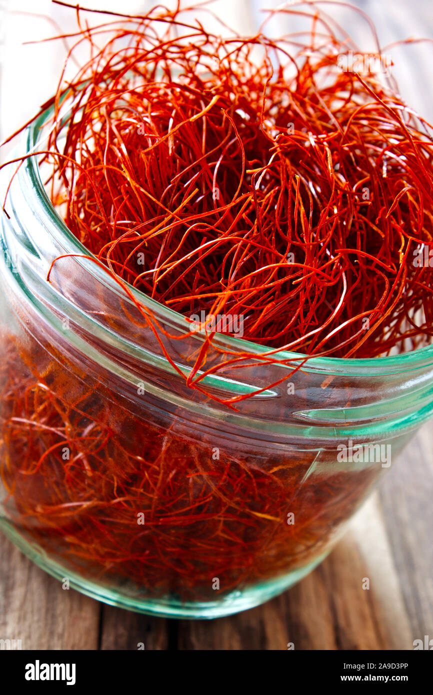 Chilli threads hi-res stock photography and images - Alamy