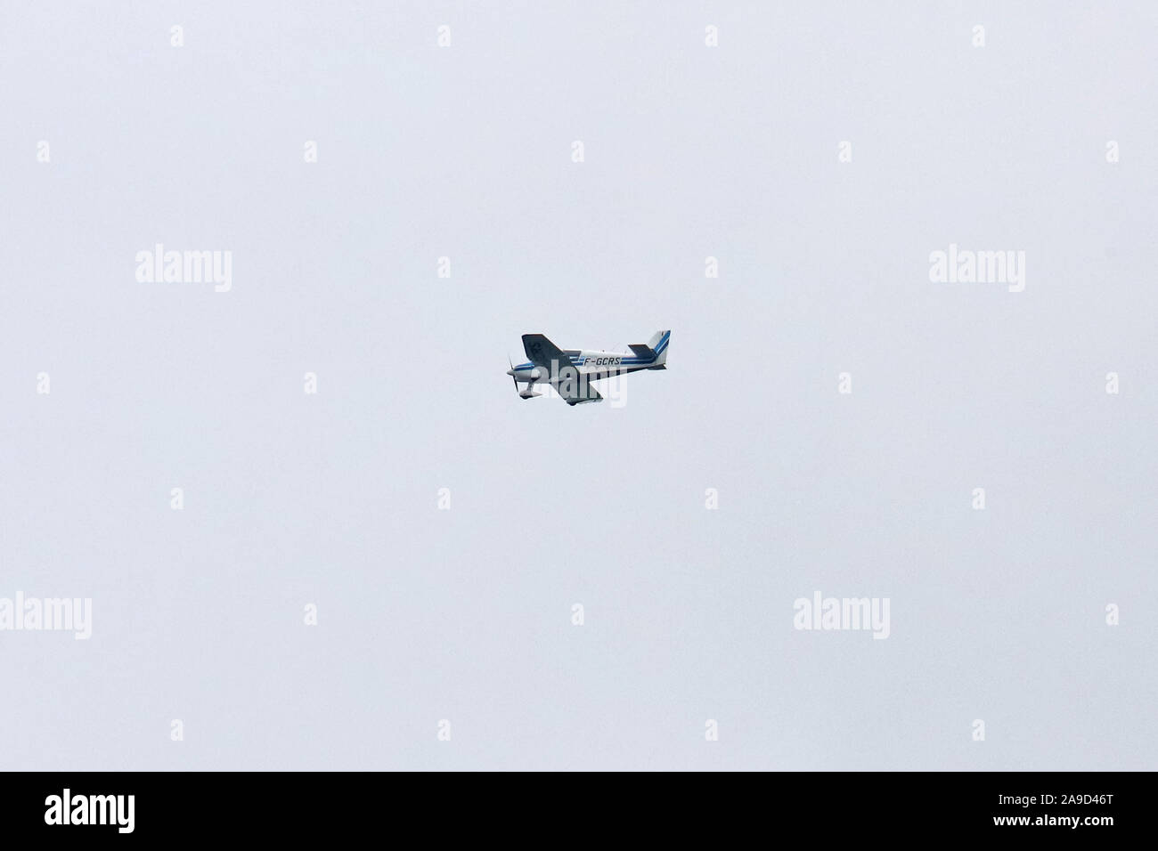 Robin DR-400-120 single engined light aircraft F-GCRS flying overhead ...