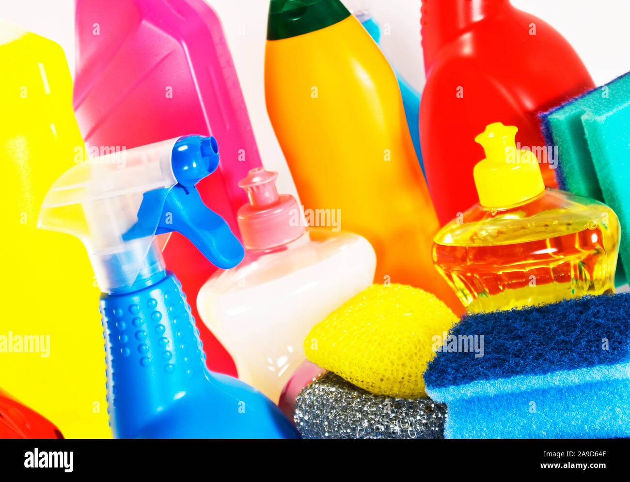 Bottles detergents cleaning sponges hi-res stock photography and images ...