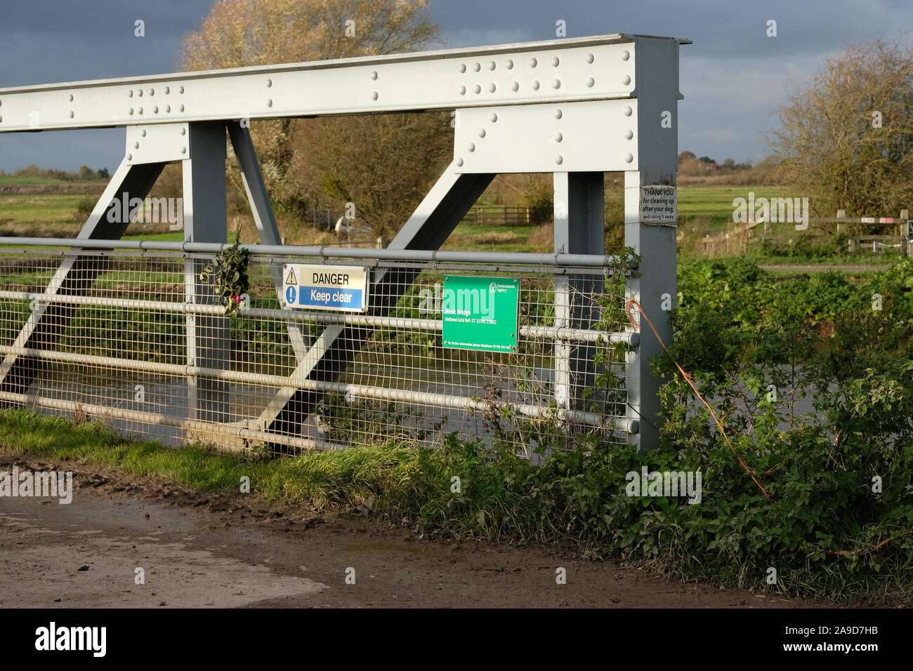November 2019 - Weak steel river crossing bridge at Stoke St Gregory ...