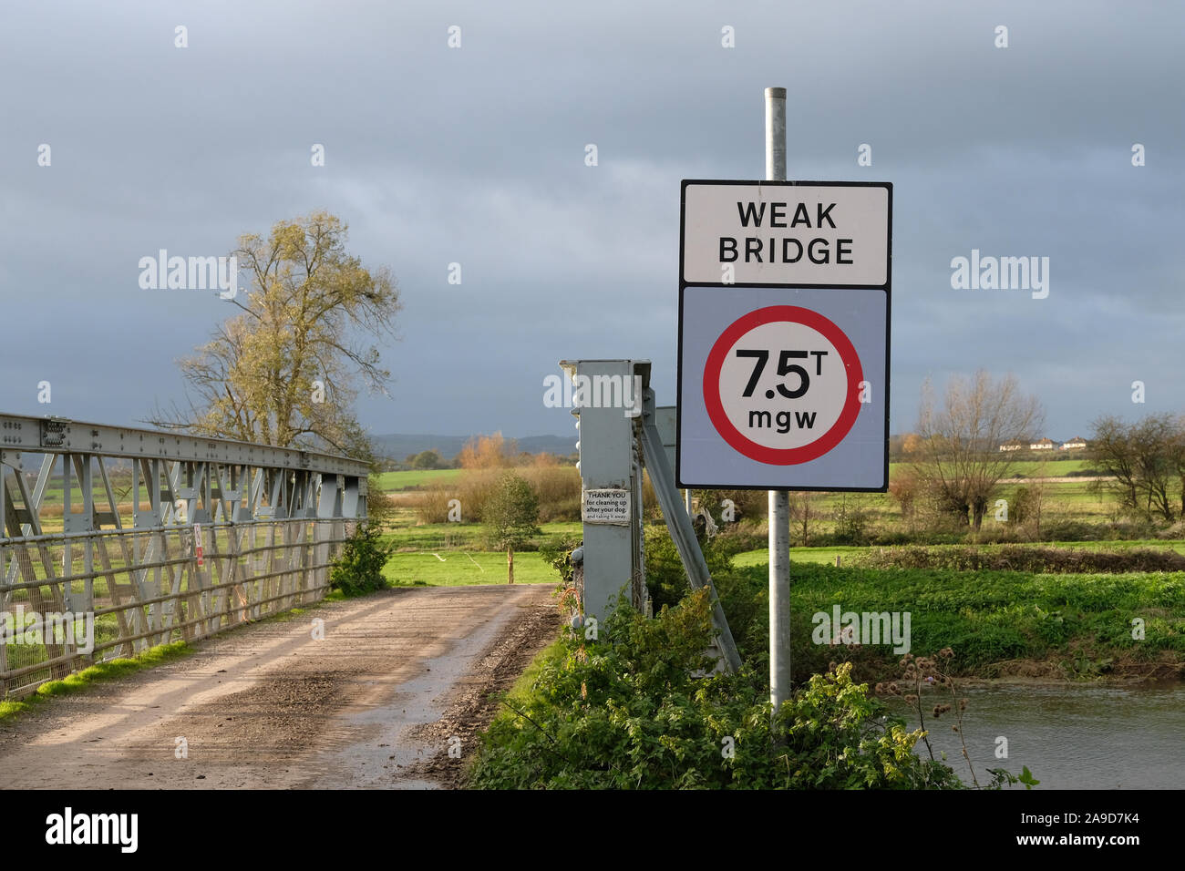 November 2019 - Weak steel river crossing bridge at Stoke St Gregory ...