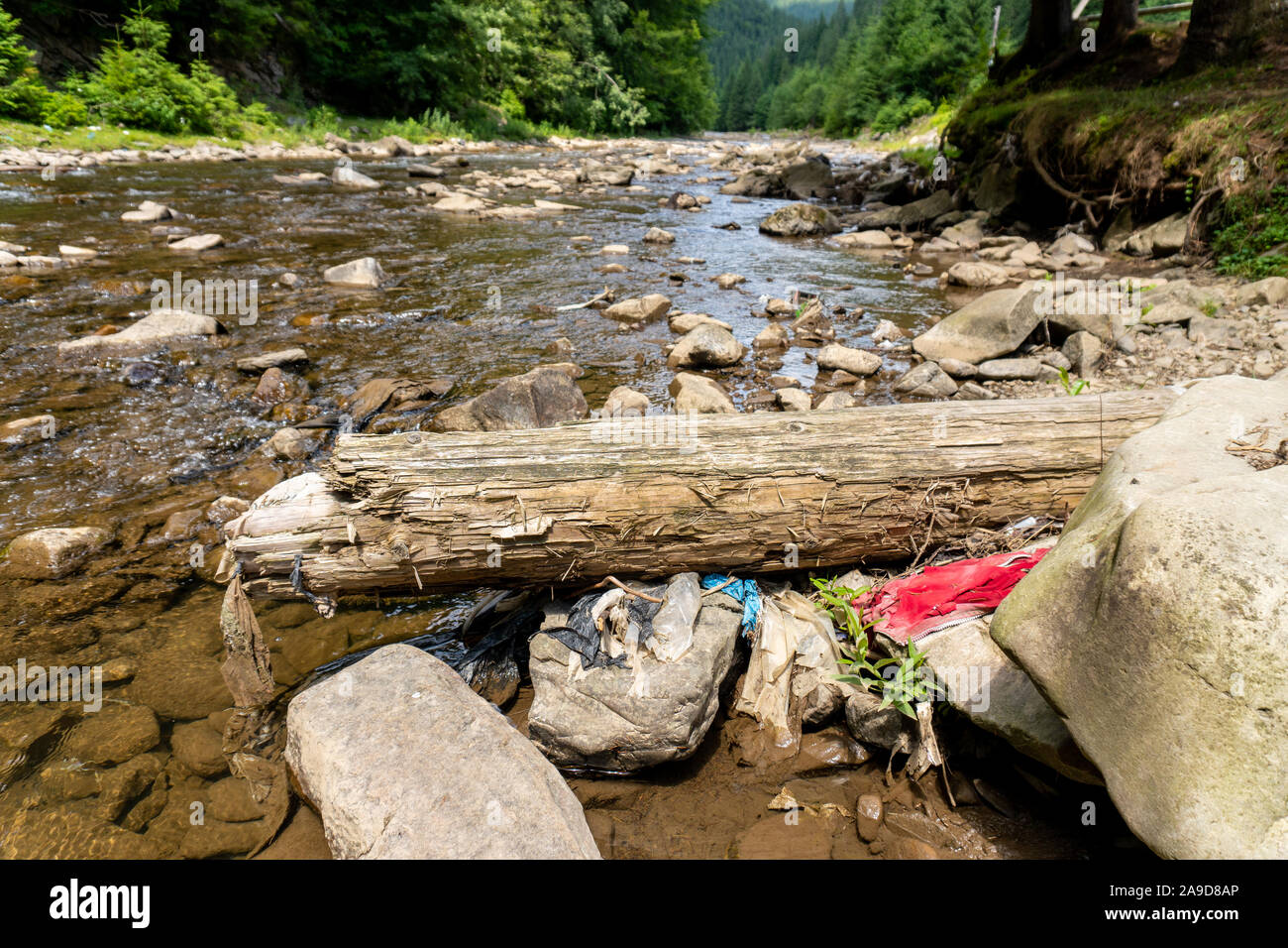 Plastic litter river hi-res stock photography and images - Alamy