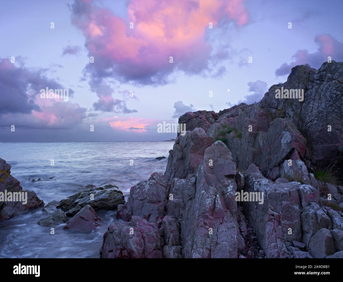 Sweden, Scania, Kullen Peninsula, Höganes, evening light on the rocky ...