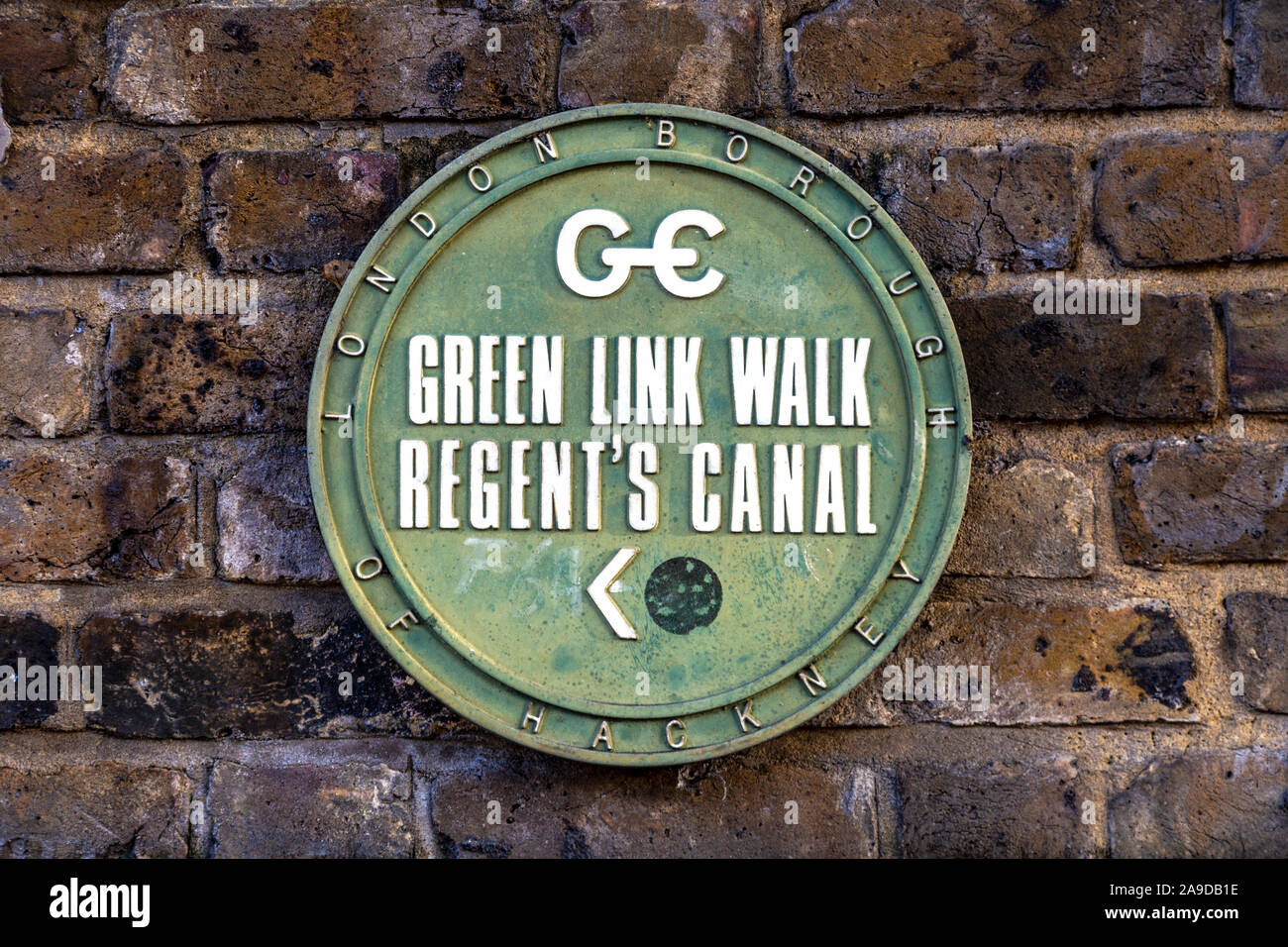 Plaque for Green Link Walk Regent's Canal, London UK Stock Photo - Alamy