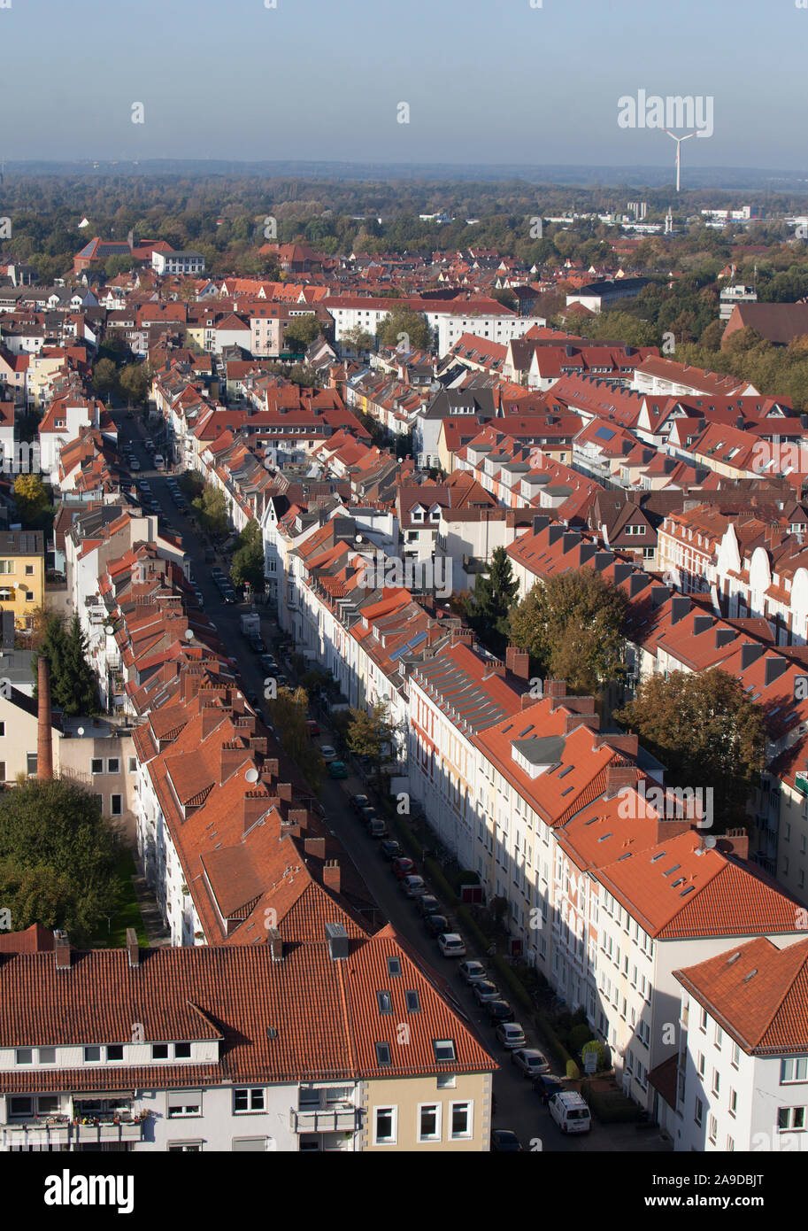 Old and modern residential buildings in Bremen-Findorff, bird's eye ...