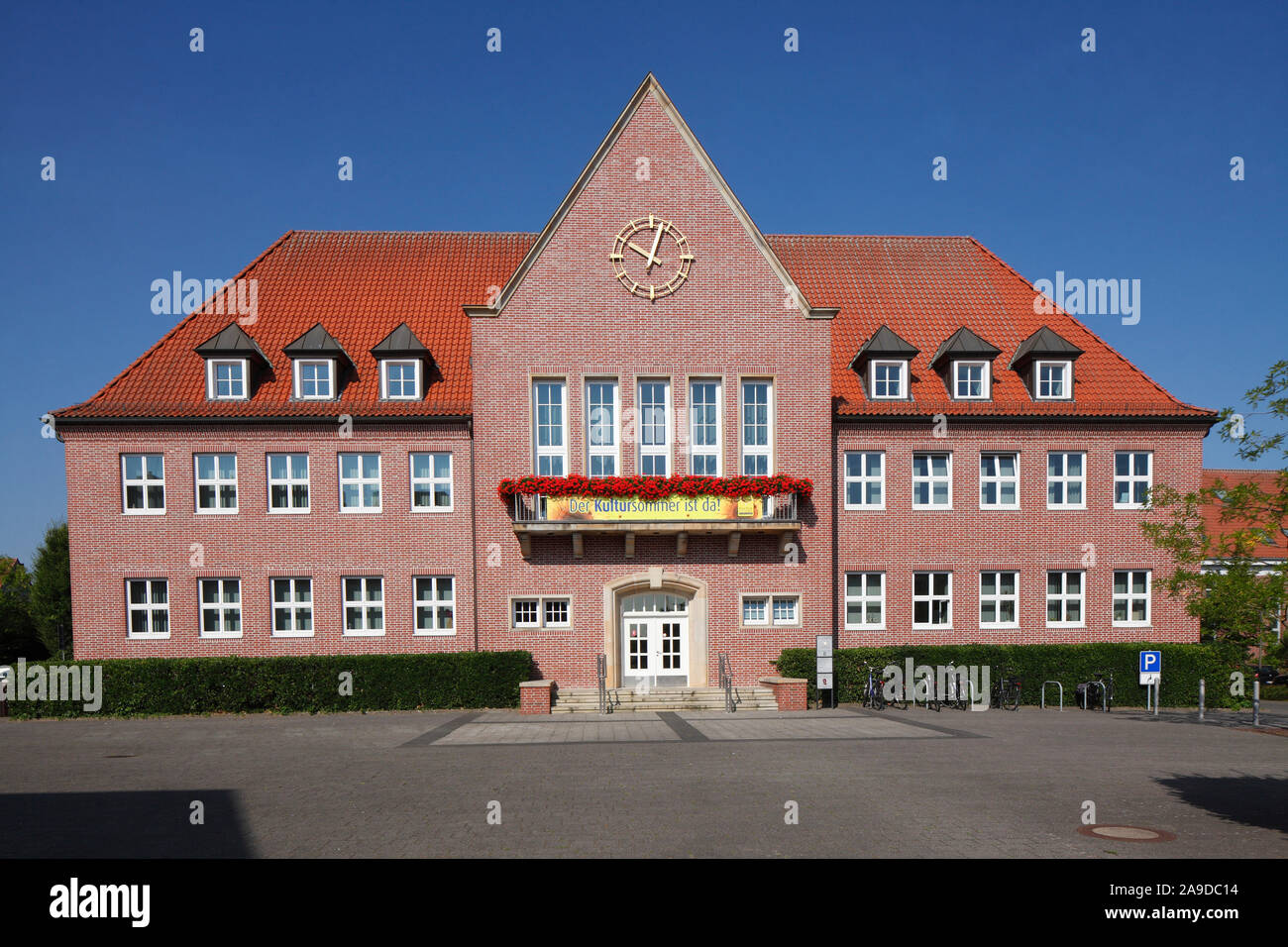 Cloppenburg city hall hi-res stock photography and images - Alamy