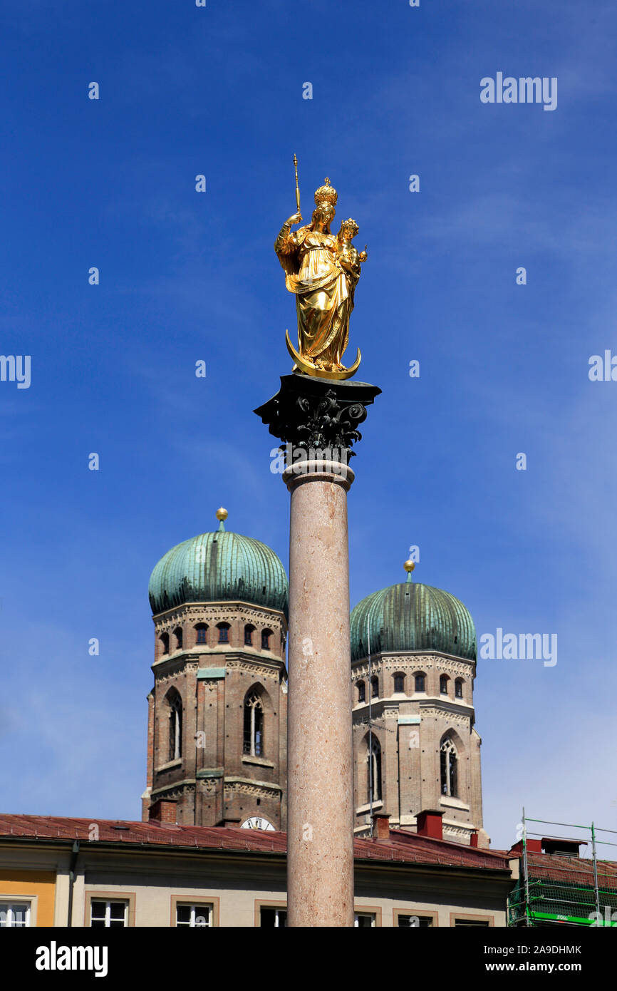 Marian Column at Marienplatz and towers of the Frauenkirche, Munich ...