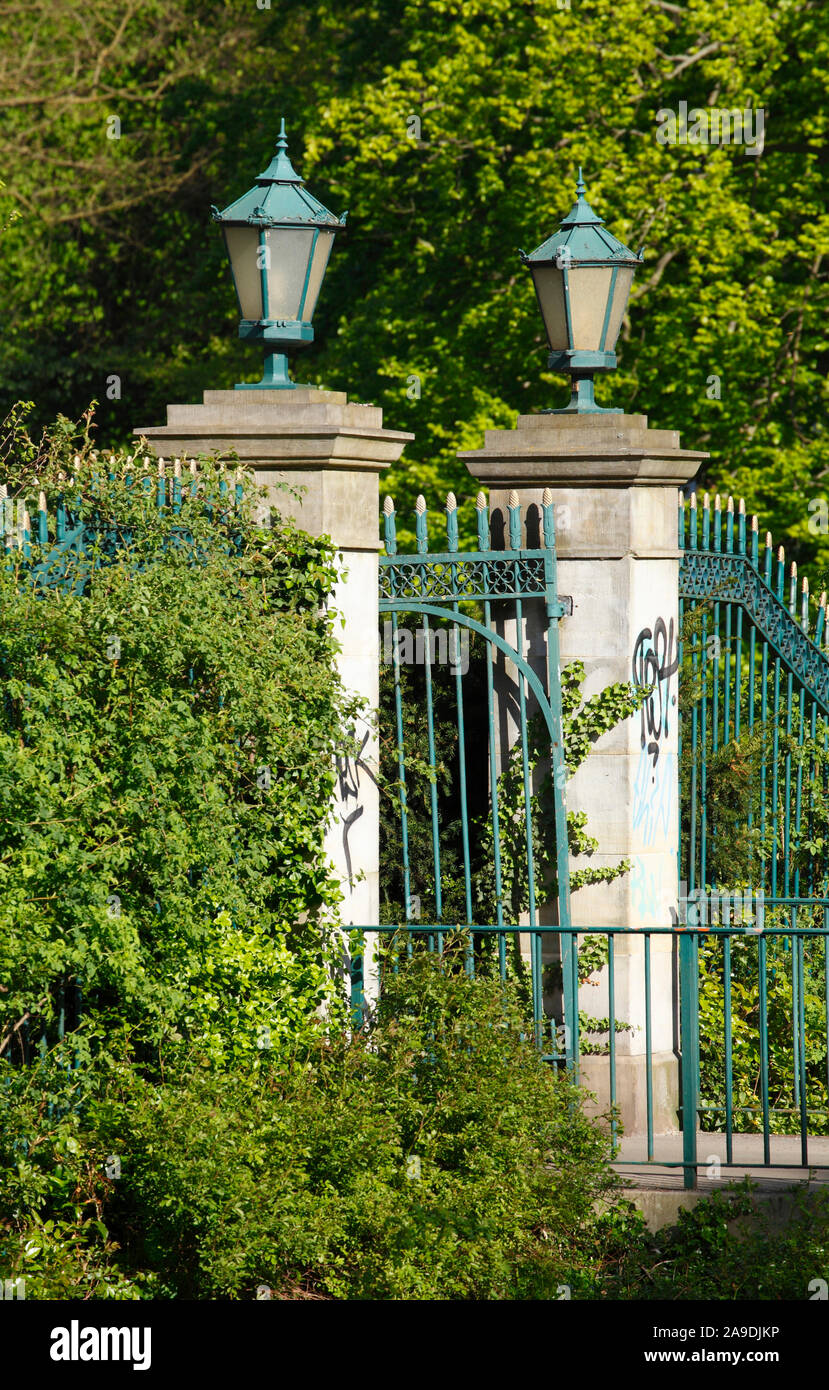 Old pedestrian bridge in the Wallanlagen Bremen, Bremen, Germany ...