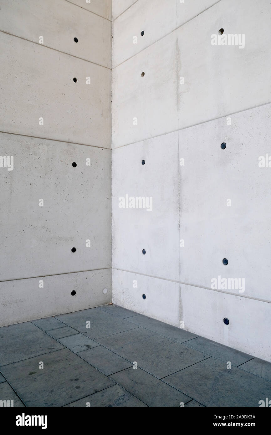 Concrete wall, concrete corner, wall, corner, exposed concrete Stock ...