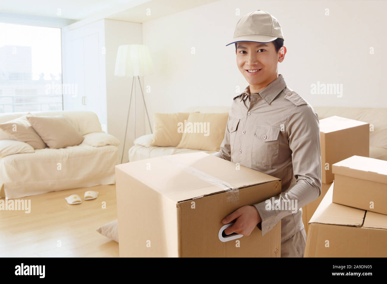 Horizontal people mover hi-res stock photography and images - Alamy