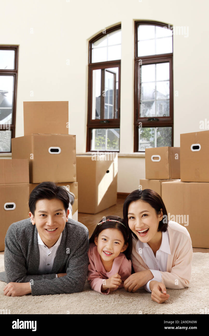 New home happy family Stock Photo - Alamy