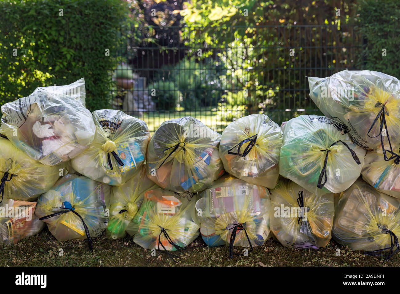 Recyclage recyclable hi-res stock photography and images - Alamy