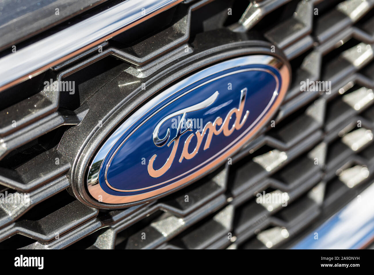 Emblem, logo of the car make Ford Stock Photo - Alamy