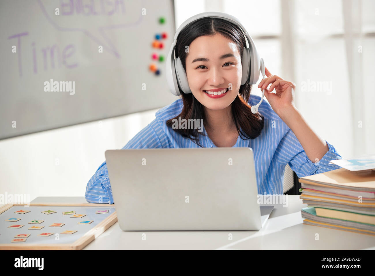 Young women live online education Stock Photo - Alamy
