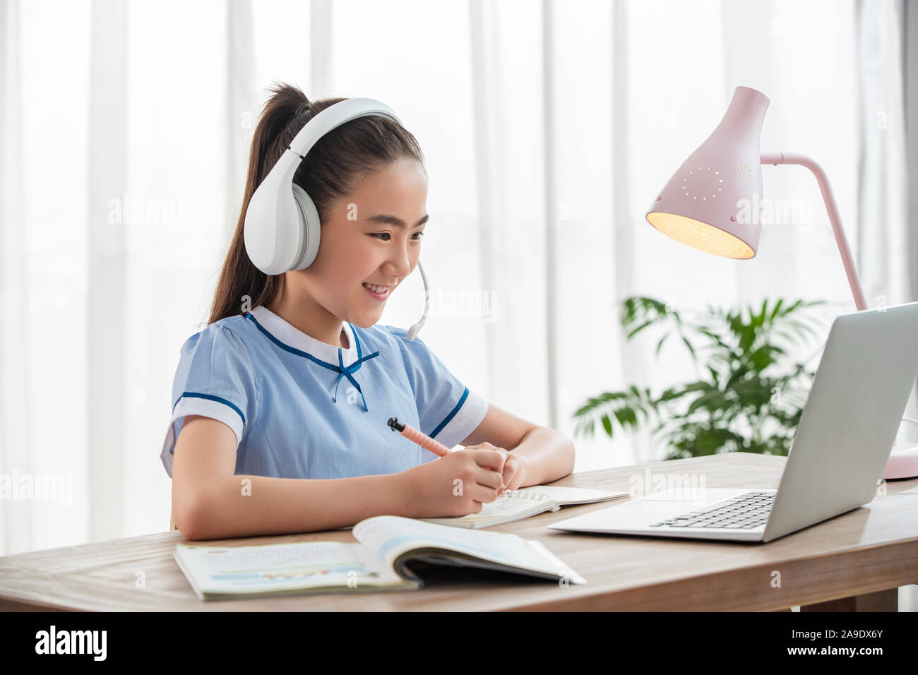 Students computer class china hi-res stock photography and images - Alamy