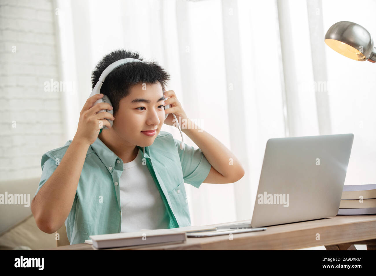 Students computer class china hi-res stock photography and images - Alamy