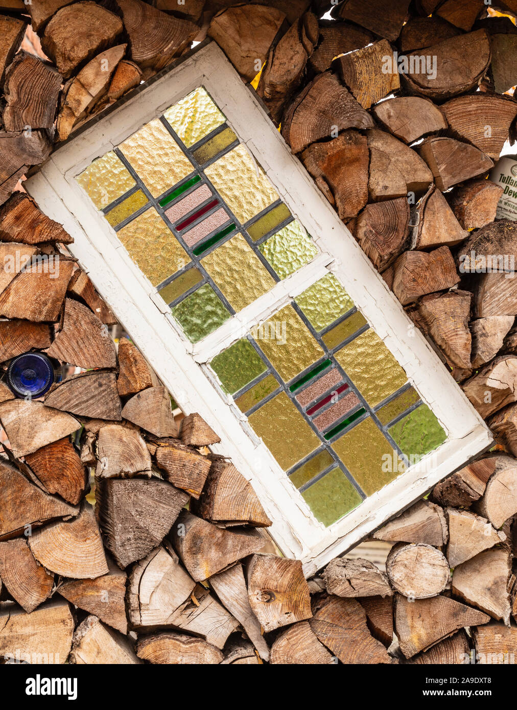 Push of coloured glass hi-res stock photography and images - Alamy
